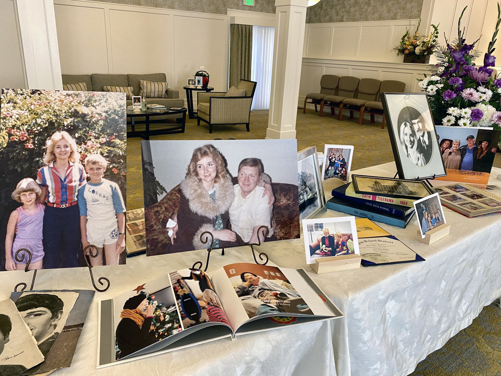 Funeral Picture Display Spring Flowers Funeral Photo Display