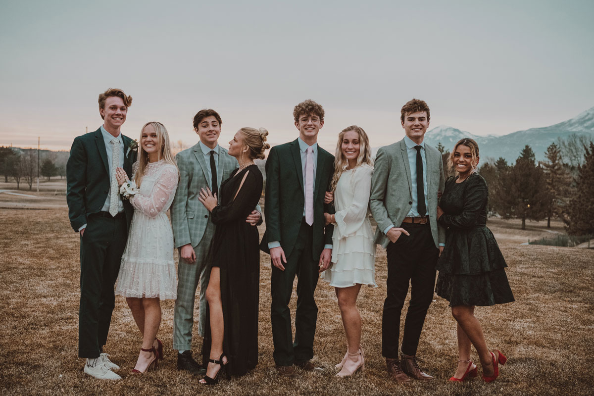 How to take high school dance photos like a pro • Persnickety Prints